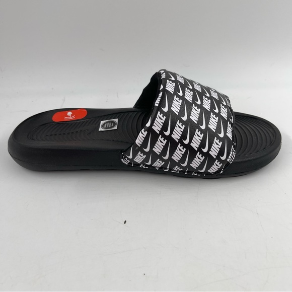Nike | Shoes | Nib Nike Mens Victori One Black White Signature Comfort ...